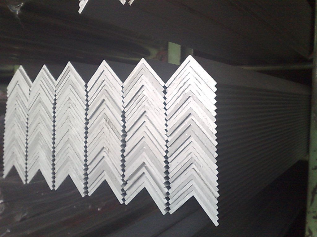 Jenis Besi Siku & Ukuran Besi Siku - Toko Baja Ringan